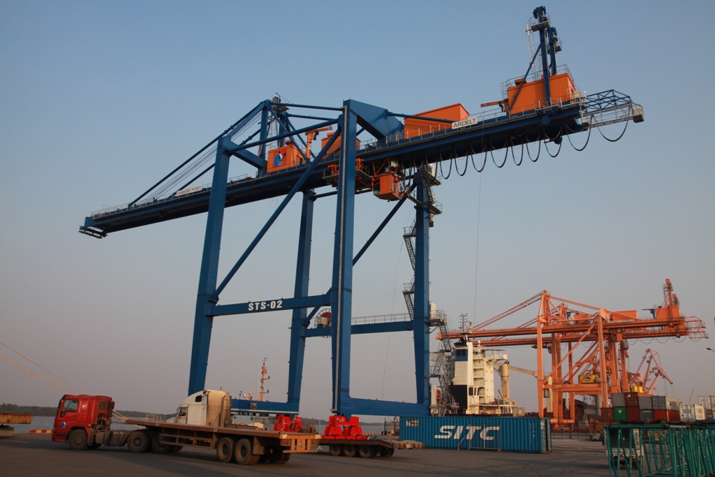 Container handling gantry crane – IBS HEAVY INDUSTRY