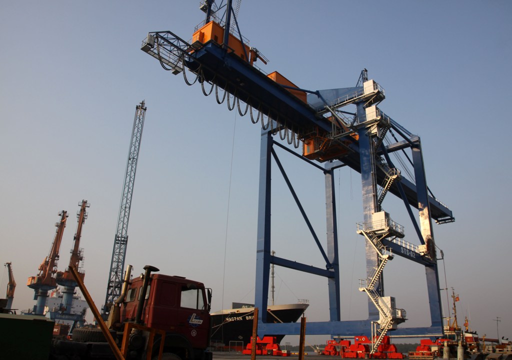 Container handling gantry crane – IBS HEAVY INDUSTRY